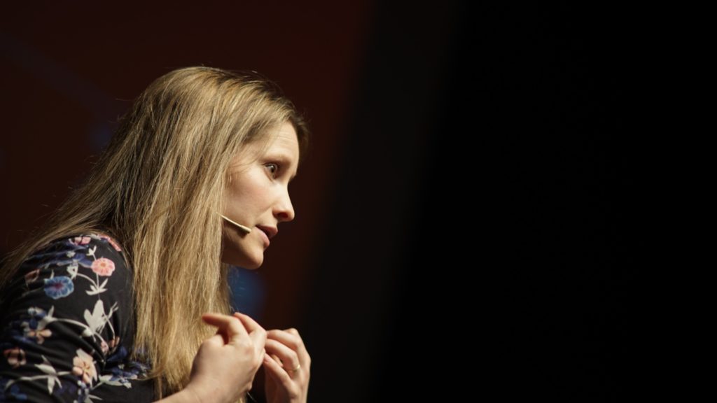 Laura Bates: "El machismo está tan presente que no nos damos cuenta”