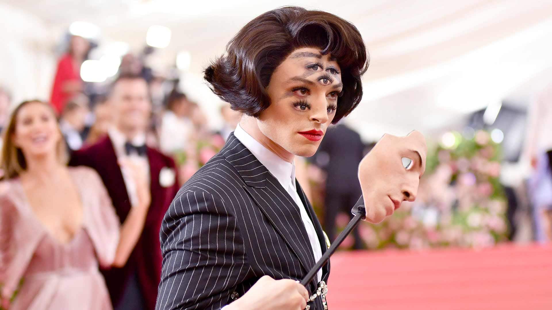 Los trajes de la gala MET 2019: la excentricidad en una alfombra rosa