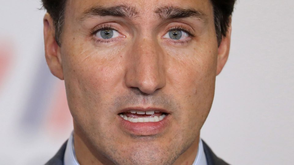Trudeau se disculpa por una foto en la que aparece vestido de Aladdin ...