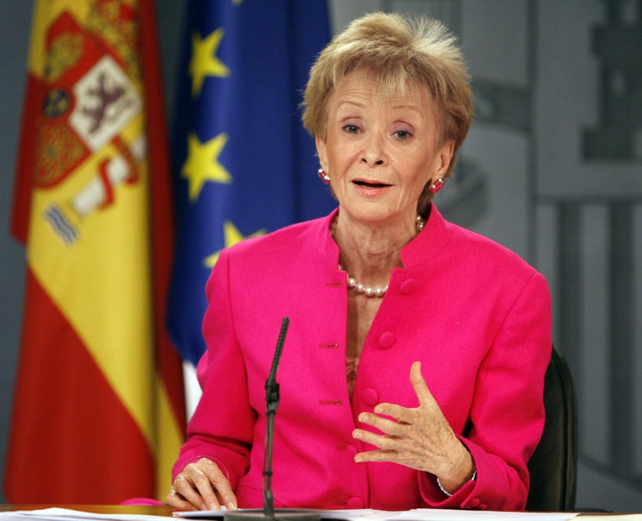 La vida de María Teresa Fernández de la Vega: retoques estéticos y ...