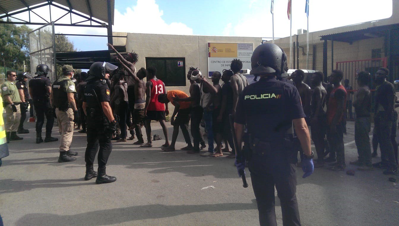 El CETI de Ceuta sufre graves destrozos tras un enfrentamiento entre ...
