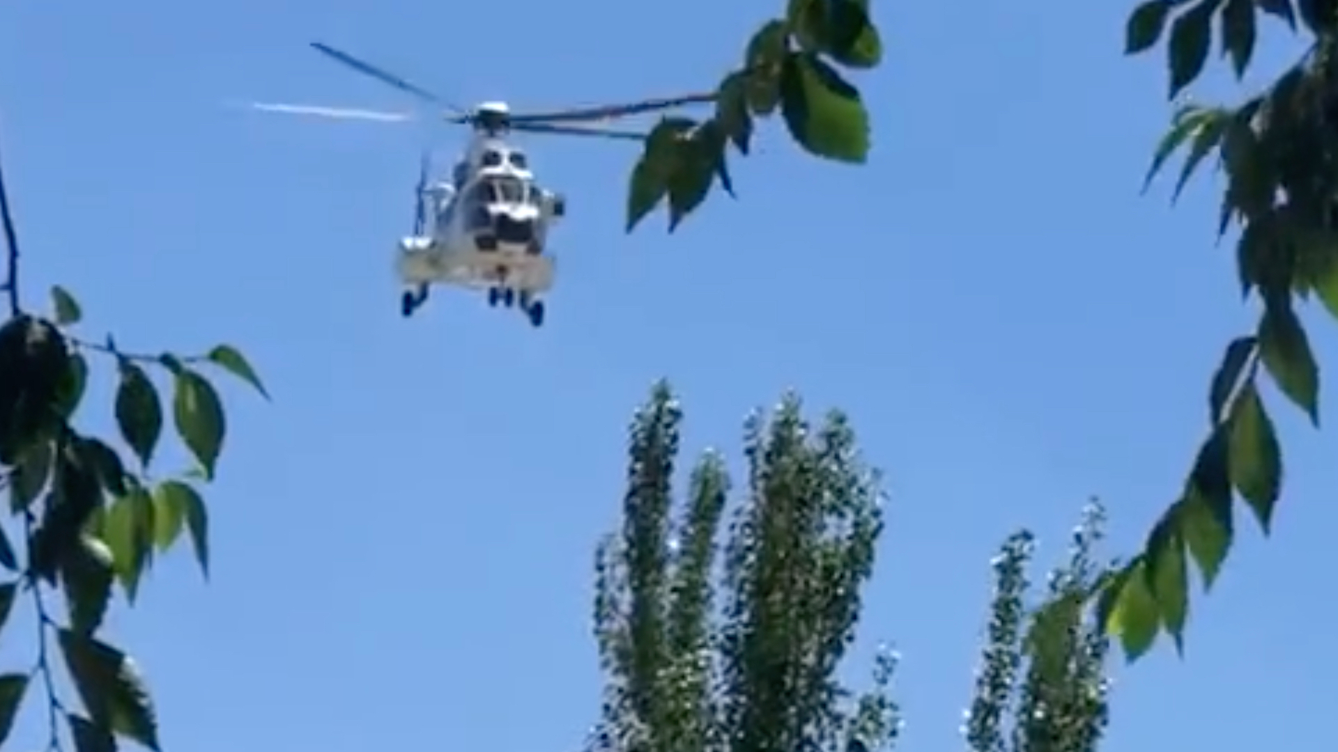 Nuevas críticas para Sánchez por usar el Super Puma tras pedir ahorro