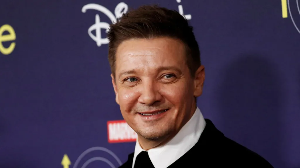 El actor Jeremy Renner, Ojo de Halcón en Marvel, en estado crítico tras ...