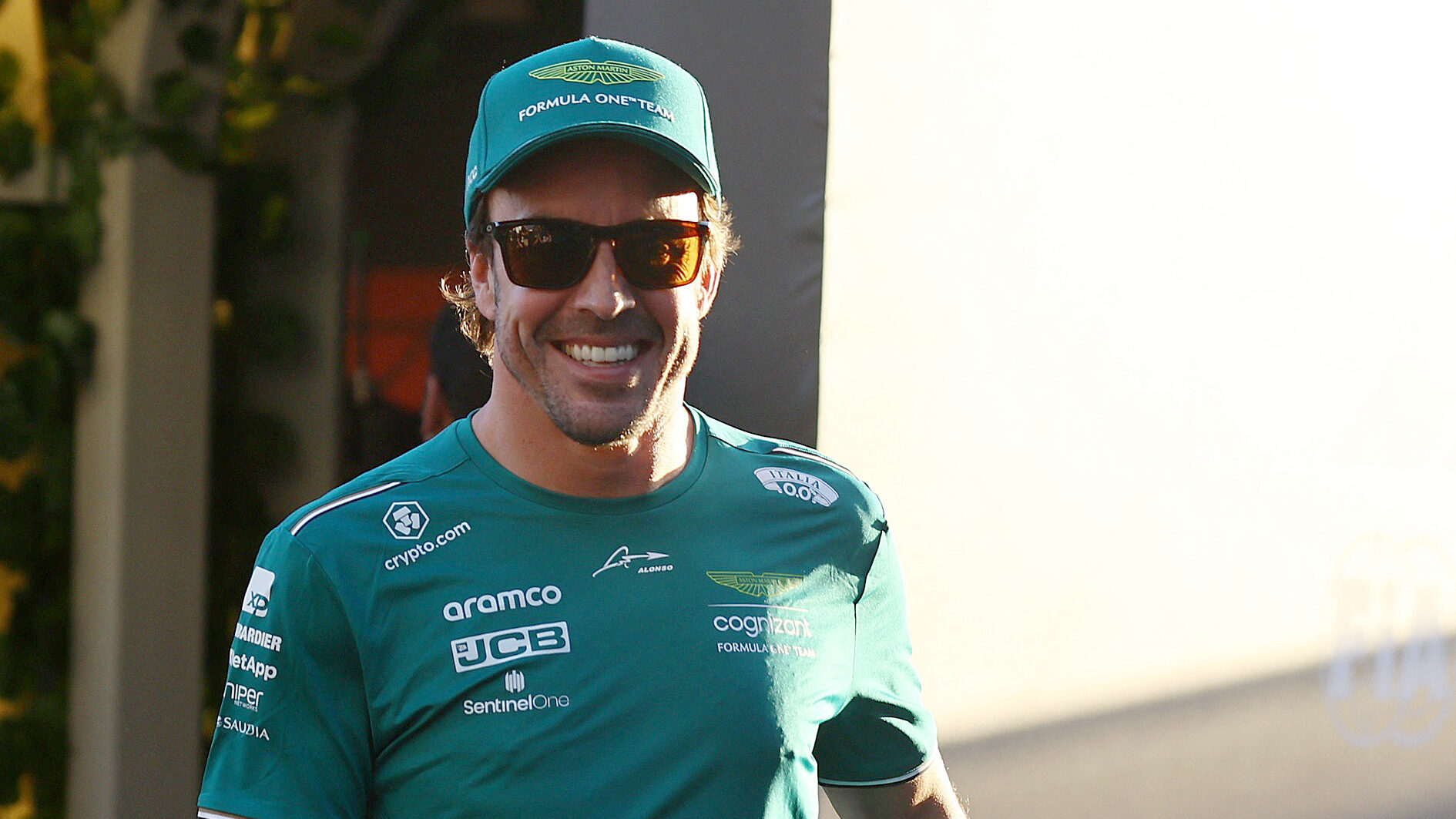 Alonso sigue codeándose con los imparables Red Bull en los primeros ...