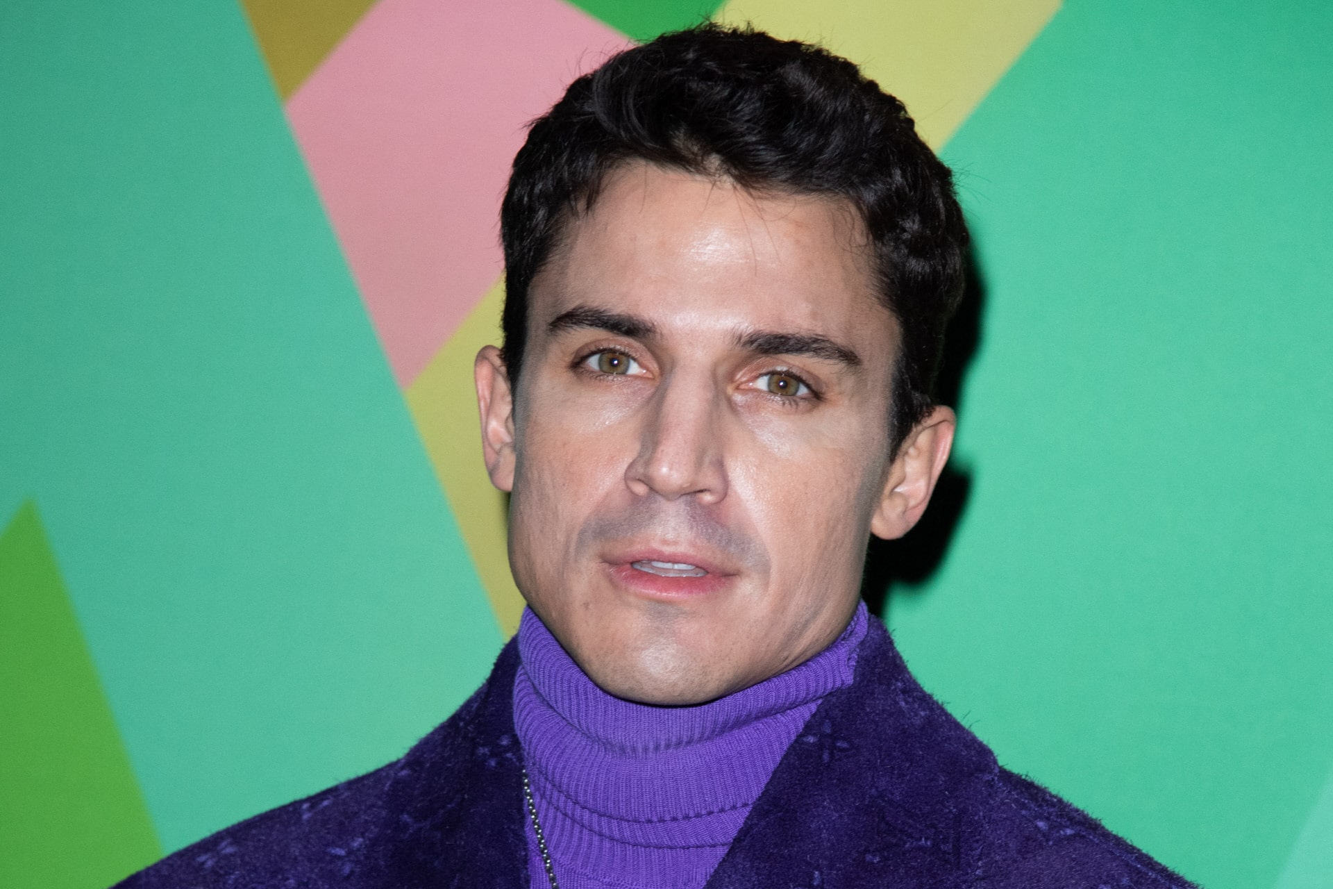 Álex González, en el mejor momento de su vida: estrena nueva serie y ya piensa en ser padre