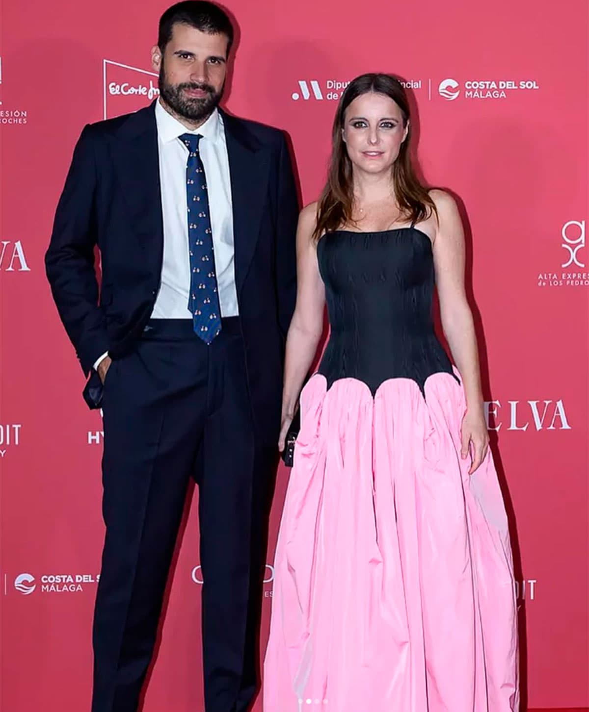 Andrea Levy se va de fiesta con su nuevo novio, Emilio Froján