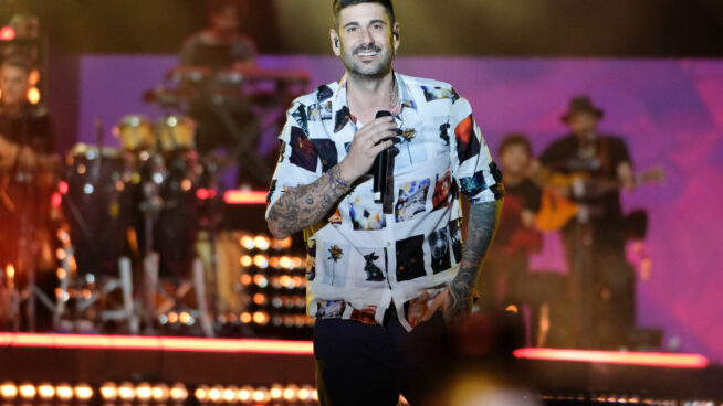 Así es Carlota, la hija mayor de edad de Melendi que tuvo «para ...