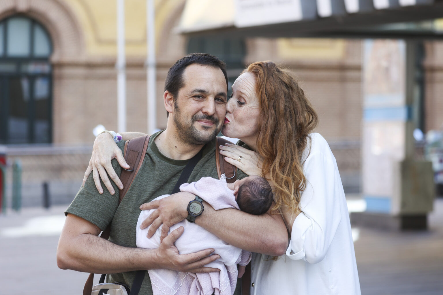 María Castro presenta a su tercera hija tras salir del hospital: las ...