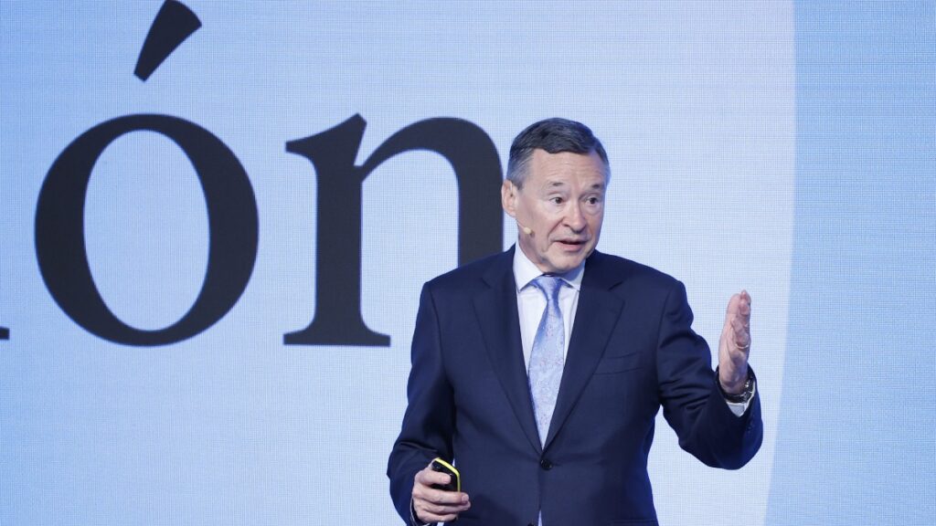 La Caixa prescinde de Simón como CEO de Criteria y coloca a Reynés como ...