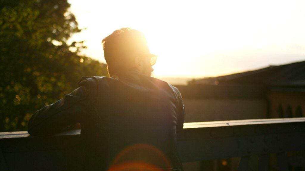 Sol y felicidad: cuántos minutos debes tomar el sol al día para reducir ...