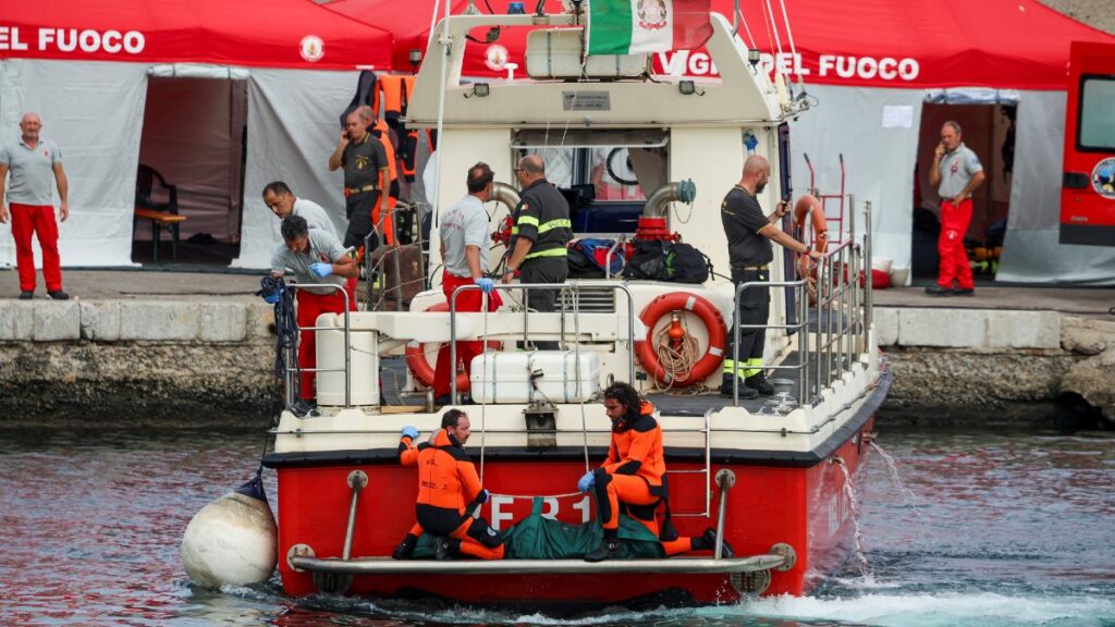 Hallados los seis cadáveres en el interior del yate de lujo hundido en ...