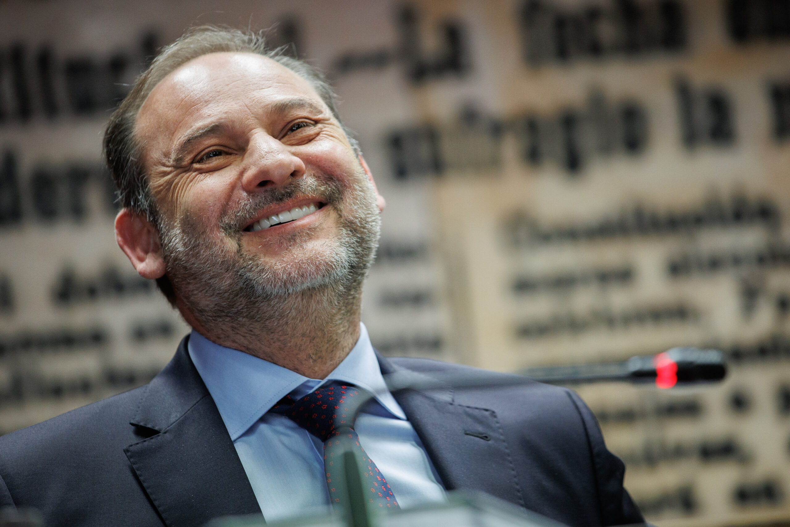 La Justicia tumba la querella de Ábalos contra THE OBJECTIVE por su ...