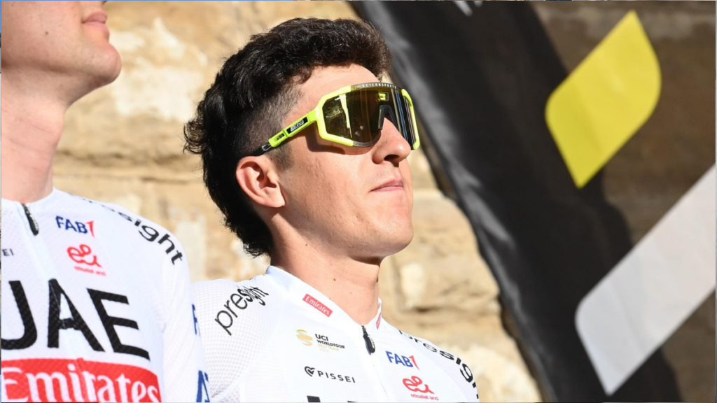 Marc Soler se corona en Covadonga y Ben O'Connor resiste en La Vuelta