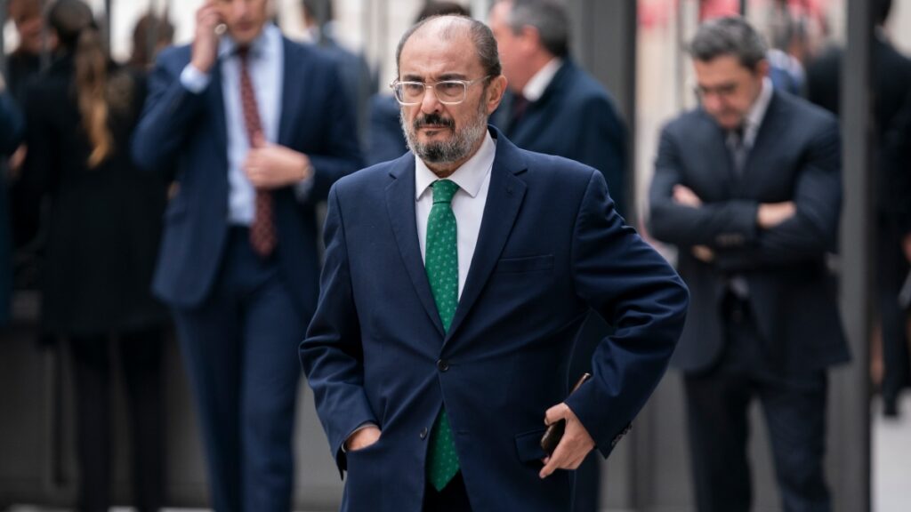 Lambán insta a Sánchez a acabar con la «agonía» por los «escándalos» en ...