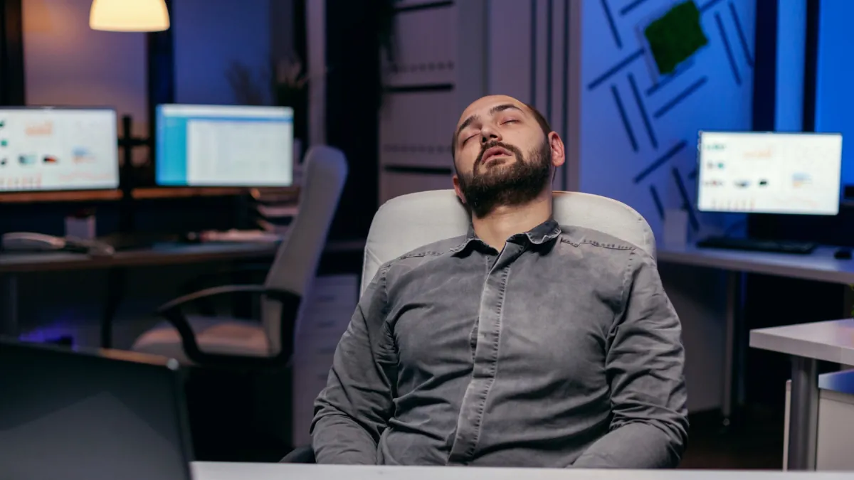 Qué es el inemuri, la siesta que los japoneses se echan en el trabajo, y cuáles son sus beneficios