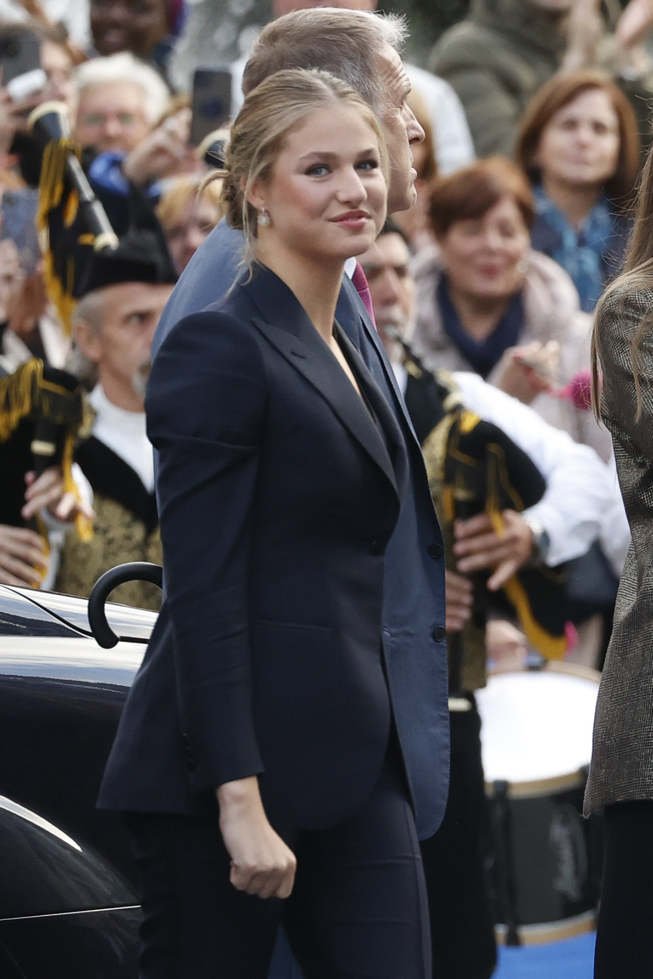 Leonor, en los Princesa de Asturias con su look más maduro: moño ...