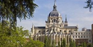 Día de la Almudena: qué día es y dónde es festivo