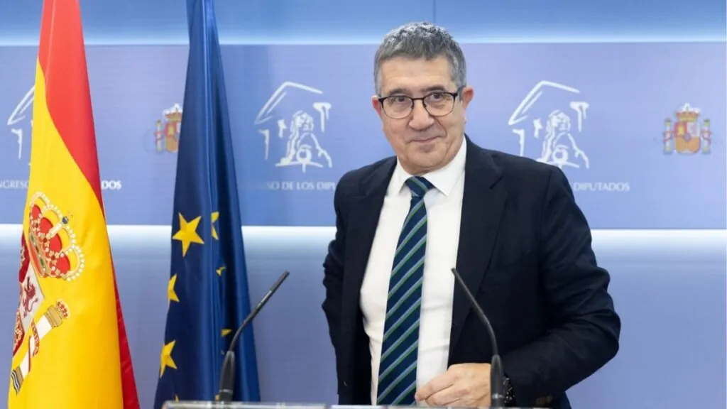 Patxi López, sobre la citación del novio de Ayuso: «Huele a podrido en ...