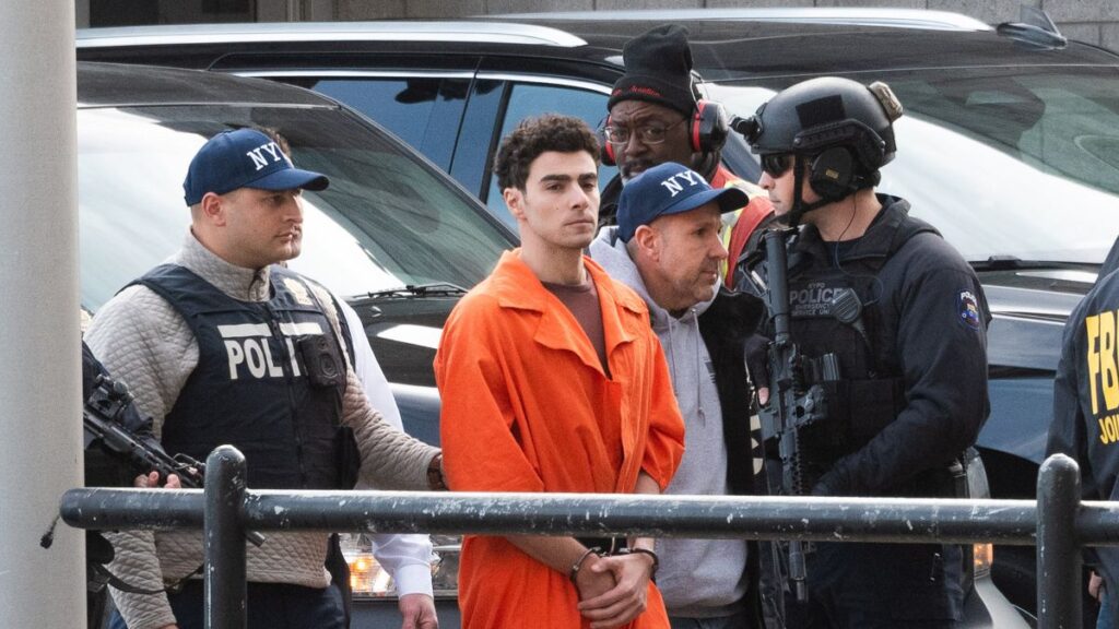 La Fiscalía de EEUU pide la pena de muerte para el asesino del CEO de ...