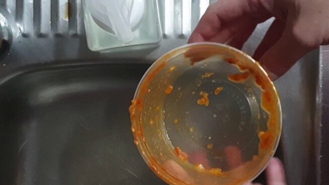 Los trucos más efectivos para eliminar el tomate del tupper