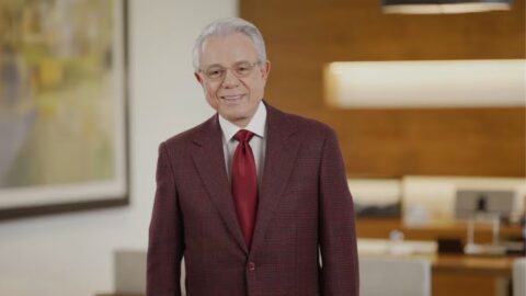 La historia de amor del nuevo embajador de EEUU, Benjamín León, y su ...