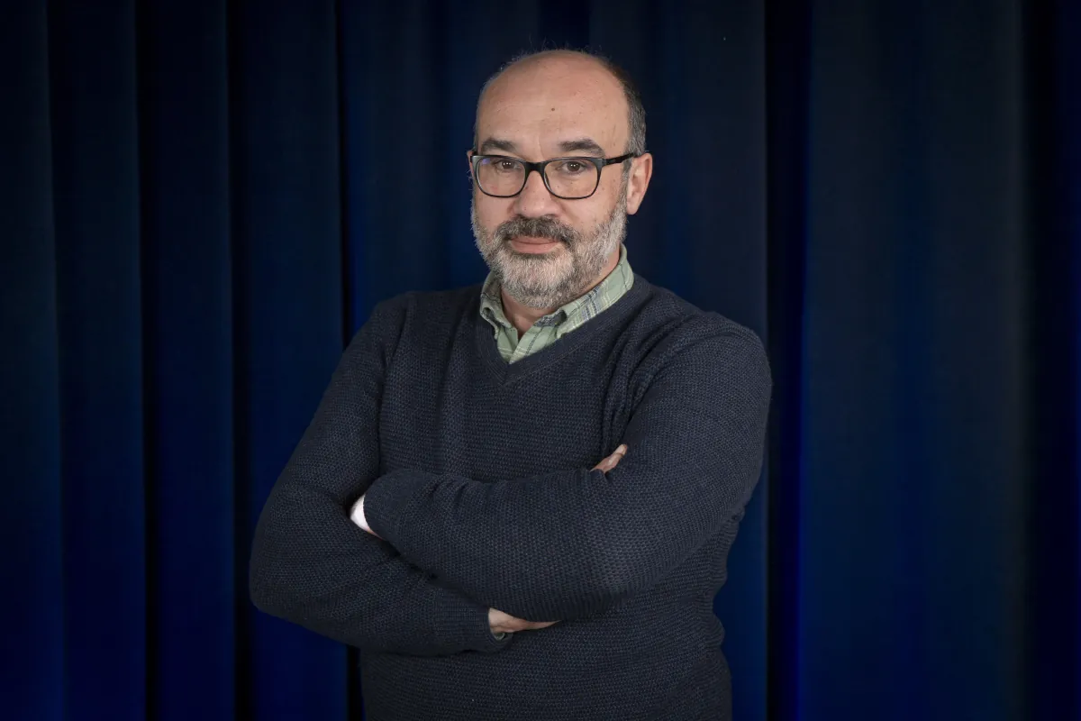 Alberto Olmos: «Me fascina esa prostitución de los que siempre apoyan a ...