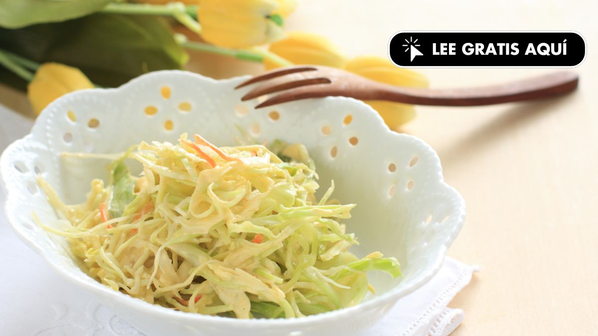 Ni cebolla, ni lechuga: la ensalada de col con solo dos ingredientes