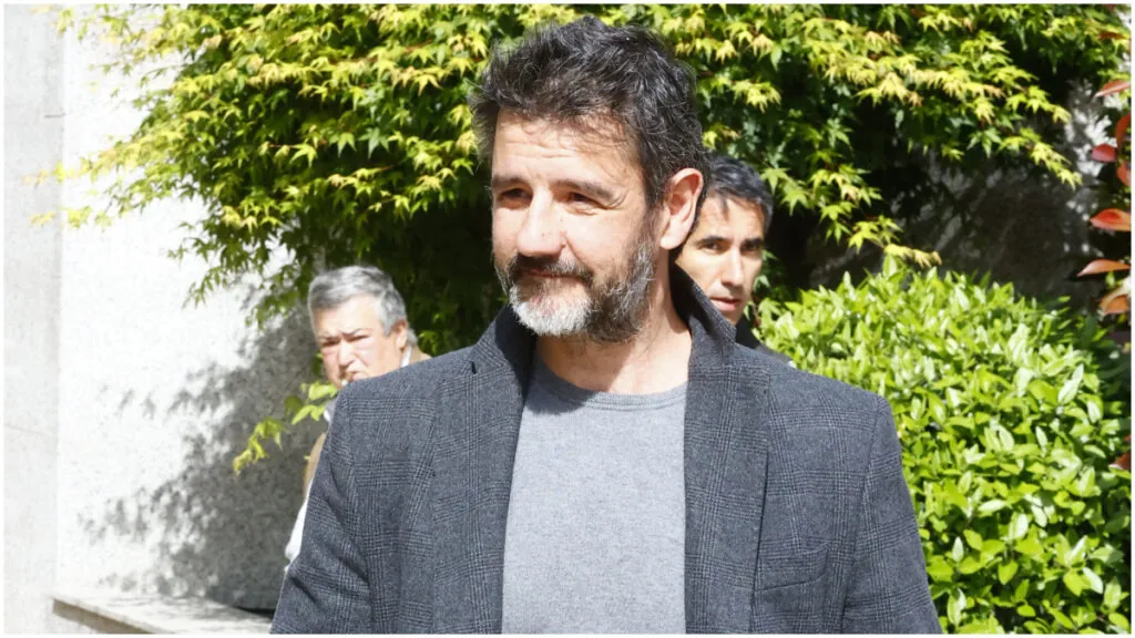 Quién es el actor Antonio Hortelano: exnovio de una actriz conocida y las series que ha hecho