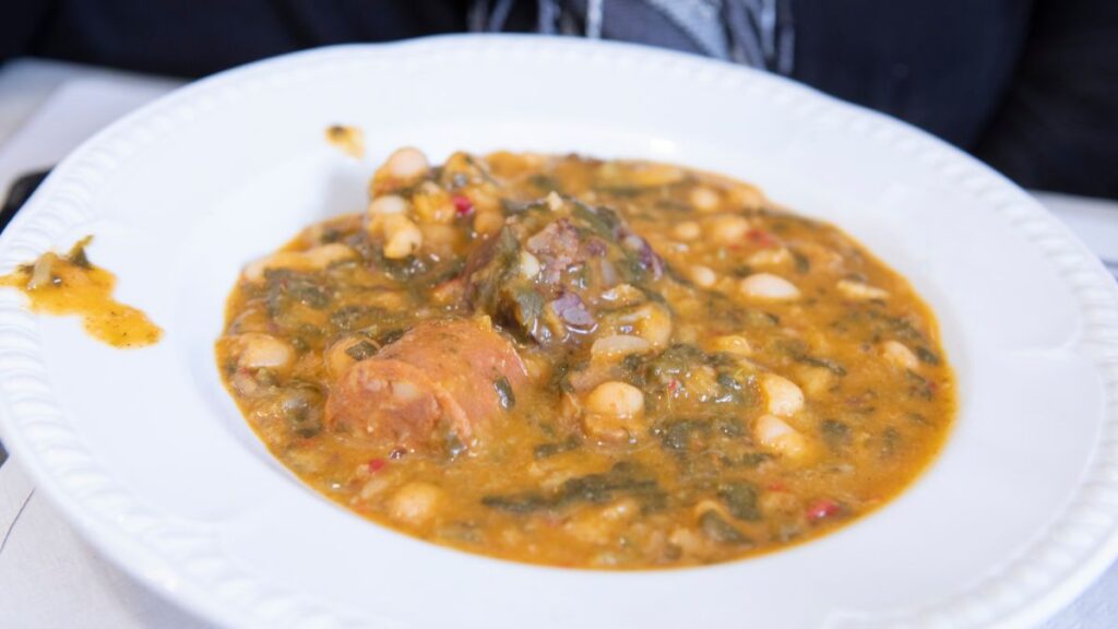 El mejor cocido montañés se come en un pueblo de Cantabria