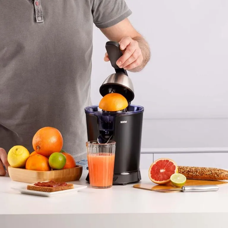 Zumo fresco con los mejores exprimidores de naranjas eléctricos