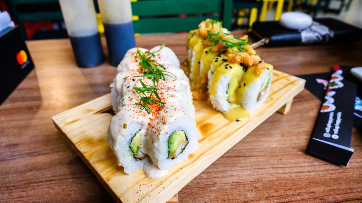 Receta original del makis acevichado