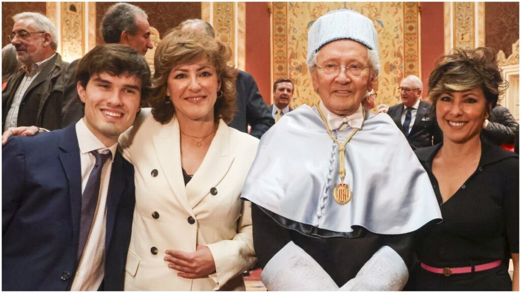 Fernando, el hijo pequeño de Fernando Ónega que es ingeniero y vive ...