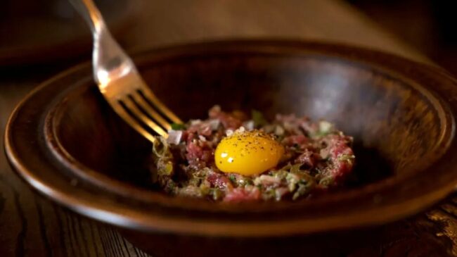 Las mil versiones del steak tartar: guía definitiva para prepararlo ...