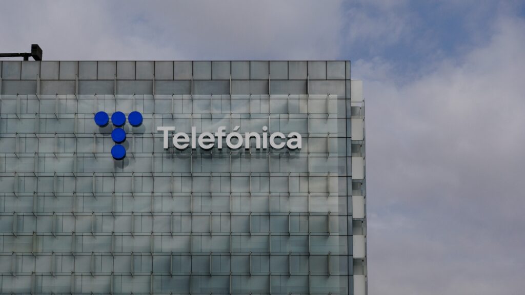 Valencia adjudica a Telefónica la infraestructura de red de sus sedes ...