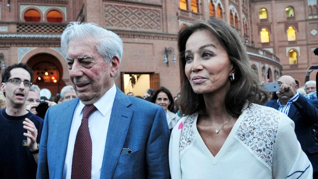 La vida de Mario Vargas Llosa, en imágenes