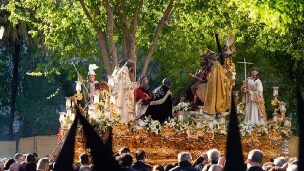Procesiones del Domingo de Ramos en Sevilla 2025: recorridos