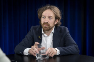 Daniel Gascón: «En España hay un equipo de contorsión sincronizada»