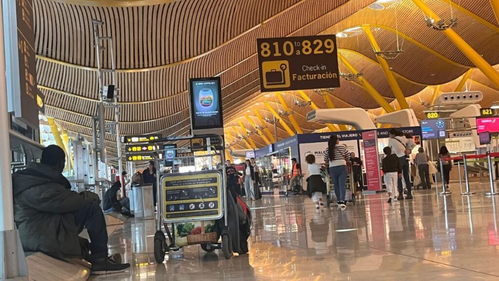Aena limita desde este miércoles en Barajas el acceso nocturno a ...