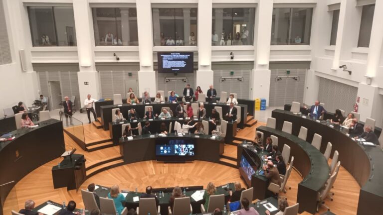 Bronca por un comentario «homófobo» de Andrea Levy en el Ayuntamiento ...