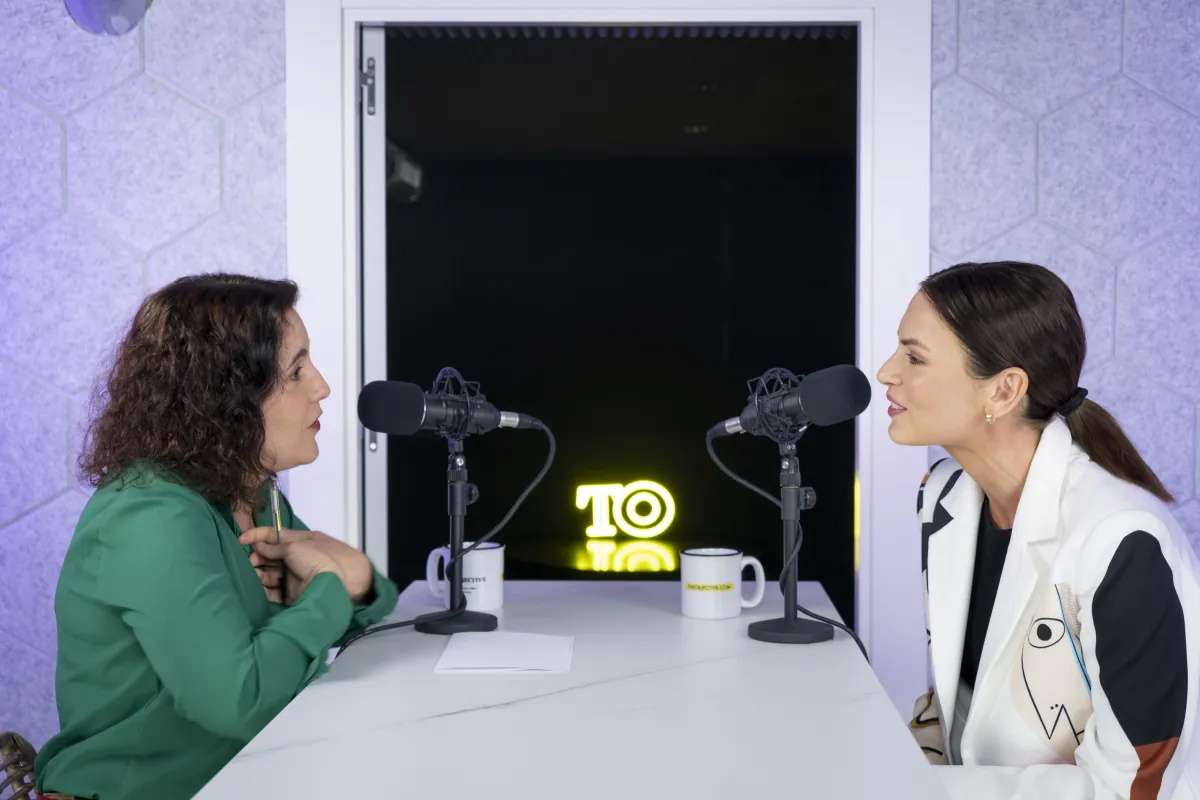 Laura Chimaras, actriz y poeta venezolana: «No pierdo la esperanza de ...