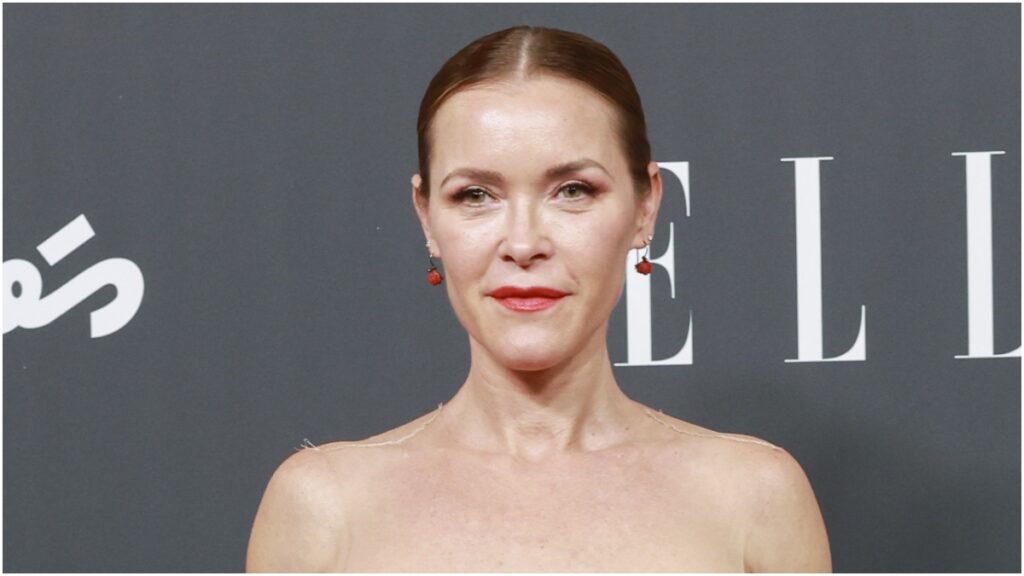 La blindada vida de María Esteve, hija de Marisol: retoques, casada y ...