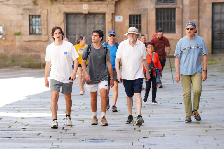 Una familia fuera de foco: así es Juan Rajoy, el hijo de Mariano que le ...