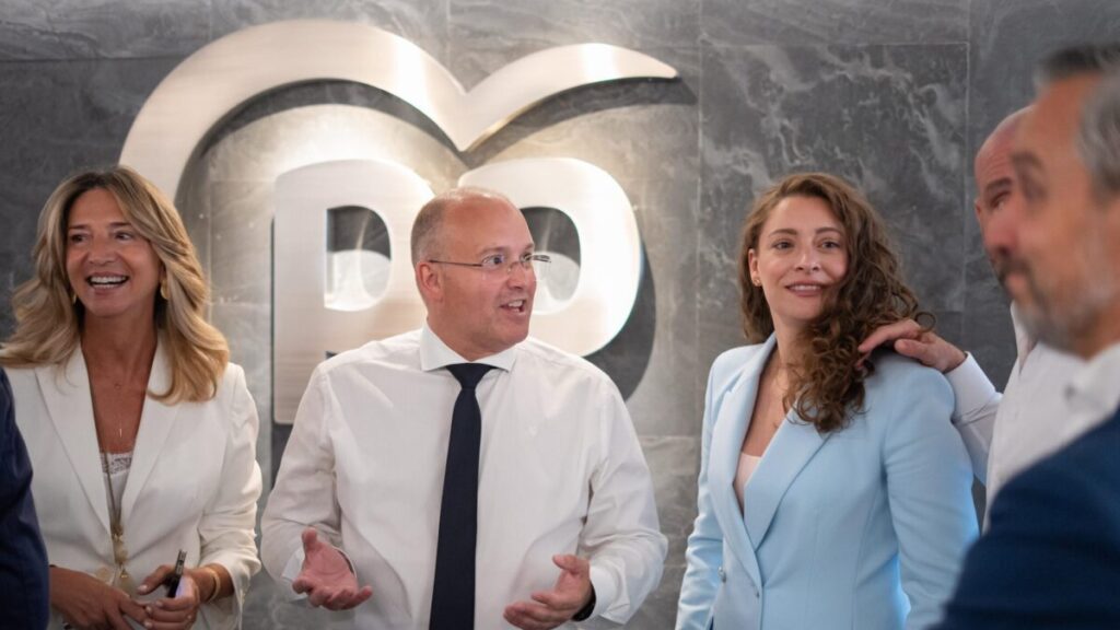 El PP cree que Tellado extenderá su poder al Congreso y organizará el ...