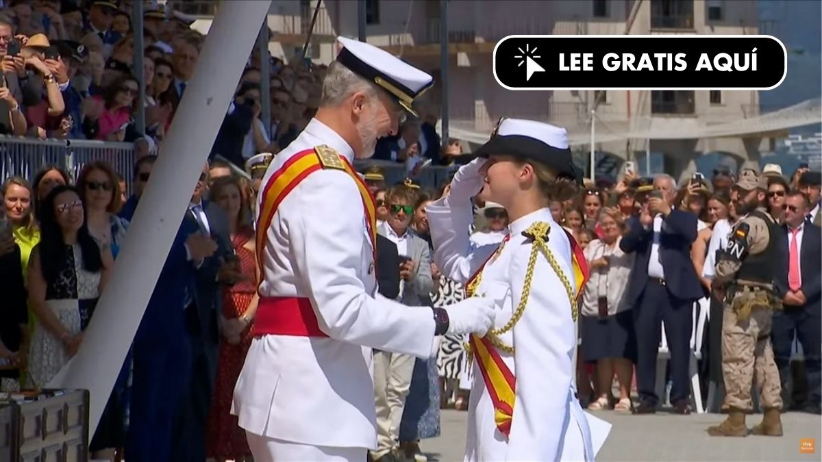 El Rey entrega a la princesa Leonor la Gran Cruz del Mérito Naval con ...