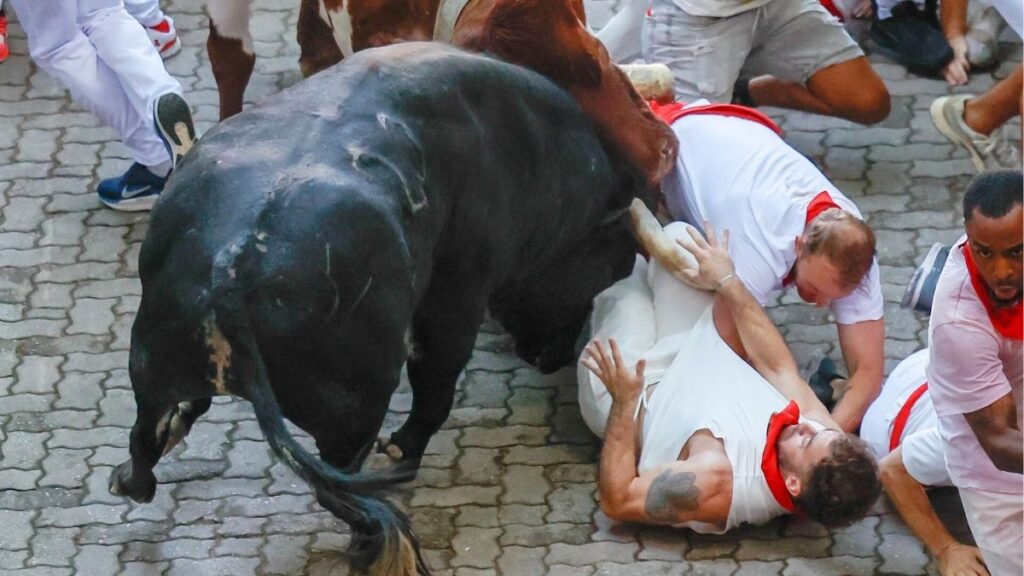 Segundo encierro de los Sanfermines 2025: el peligro del toro de Cebada ...