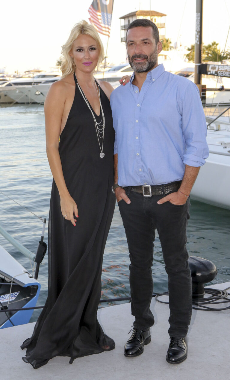 La familia de Jaime Anglada que espera en vilo: dos hijos, amigo de Felipe VI y mujer sanitaria