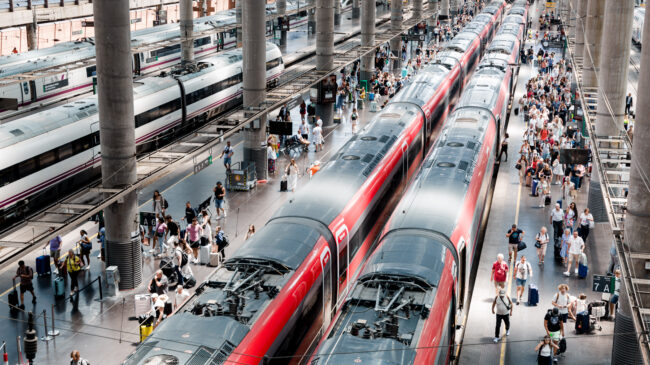 La retirada de Avlo 'arregla' la alta velocidad Madrid-Barcelona, pero ...