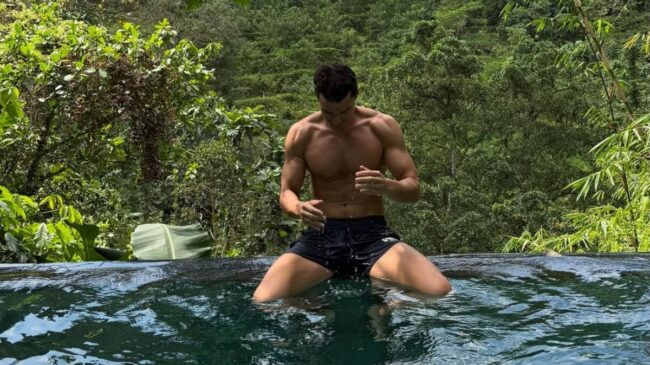 Álex González, a sus 45 años: «Este es el alimento que no como para estar en forma»