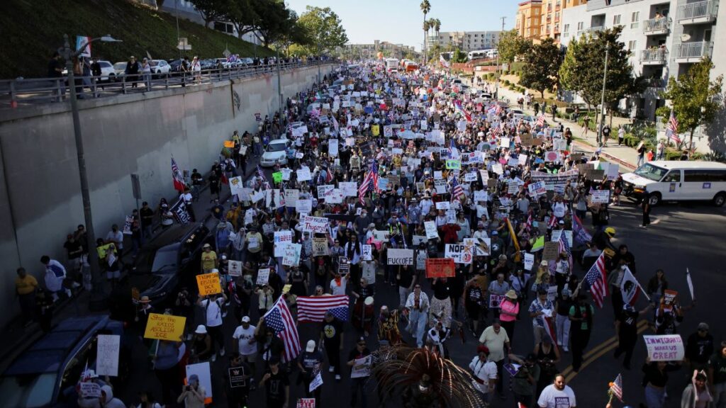 Los impulsores de las marchas contra Trump destacan su carácter ...