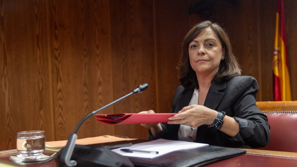 La gerente del PSOE: «No recuerdo si entregué sobres con dinero a Pedro ...